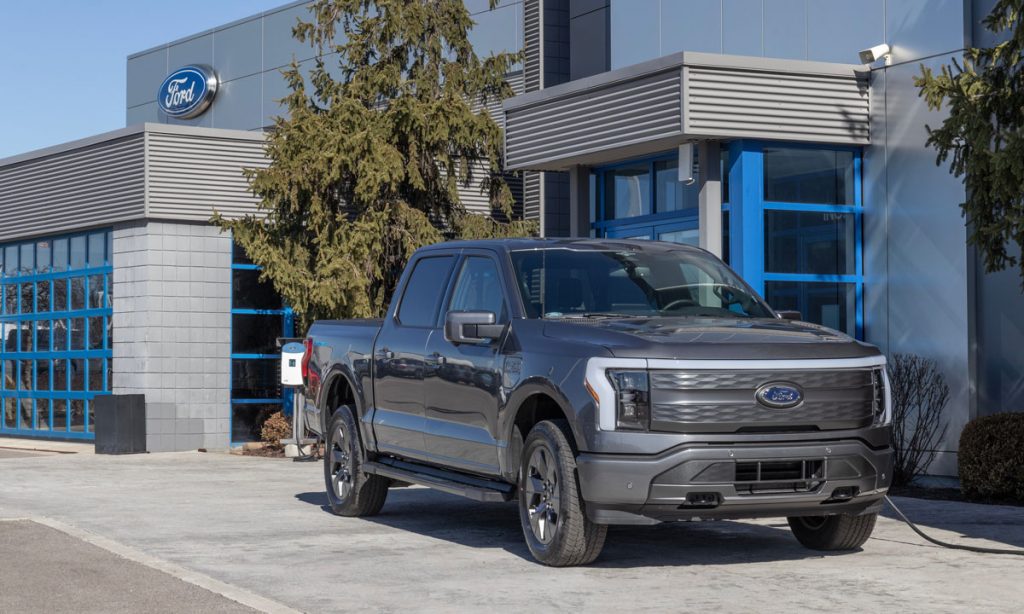 Ford, General Motors EV pickup plants being shut down, but for different reasons - Canadian Auto ...