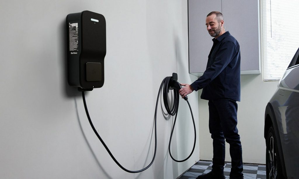FLO’s new home charger includes heat sensors and can withstand ...
