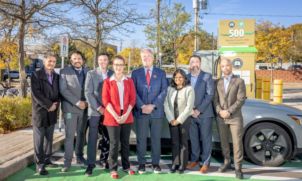 Toronto powers up 500 EV chargers in push for electric future ...