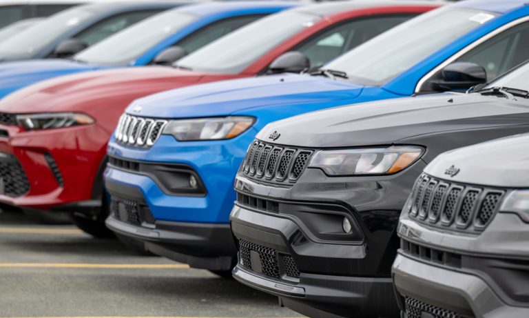Late-year sales slump raises 2026 worries - Canadian Auto Dealer